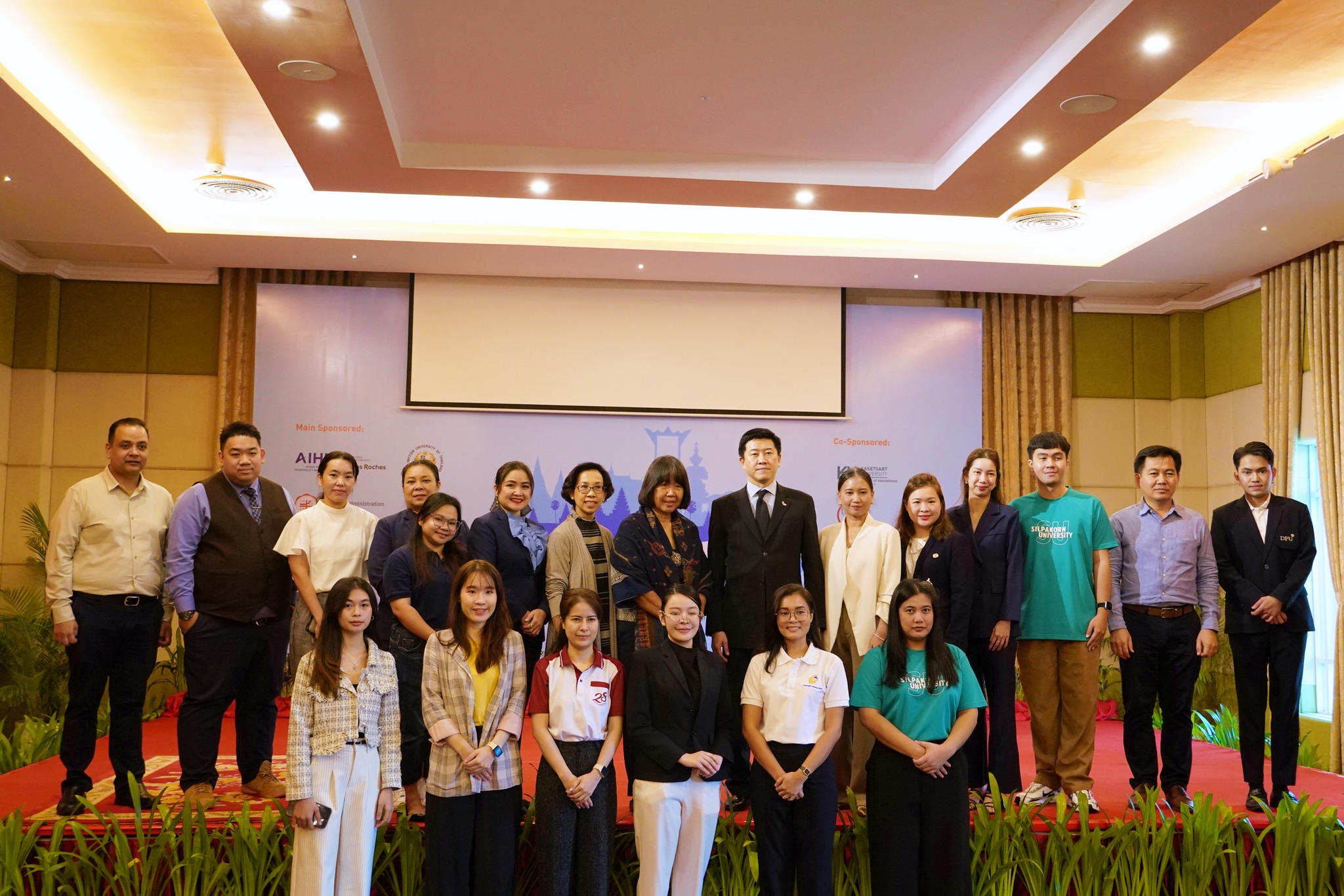 Dhurakij Pundit University Participates in The Go Study Thailand Siem ...