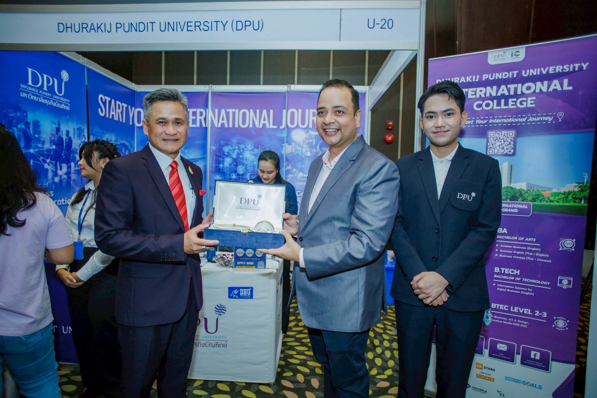 IC-DPU ร่วมมหกรรมการศึกษาเมียนมา แนะนำหลักสูตรอินเตอร์–ทุนเรียนฟรี 100% - Dhurakij Pundit ...