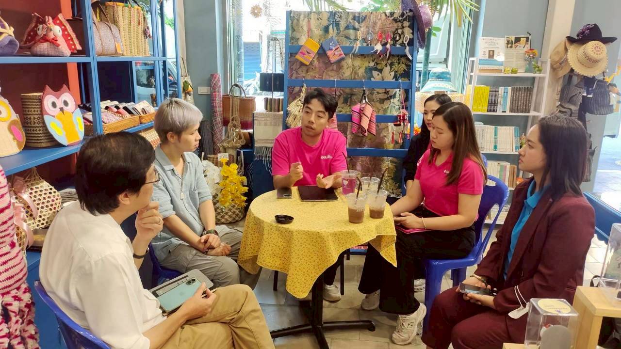 CIBA DPU ส่งอาจารย์โค้ชธุรกิจ GSB Step & Boost-up Program 2025 เสริม ...